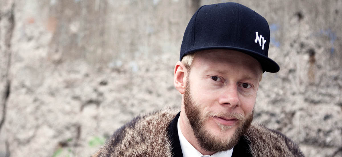 Zion IV: Til Jerusalem med rulleski og kjortel | Boktips