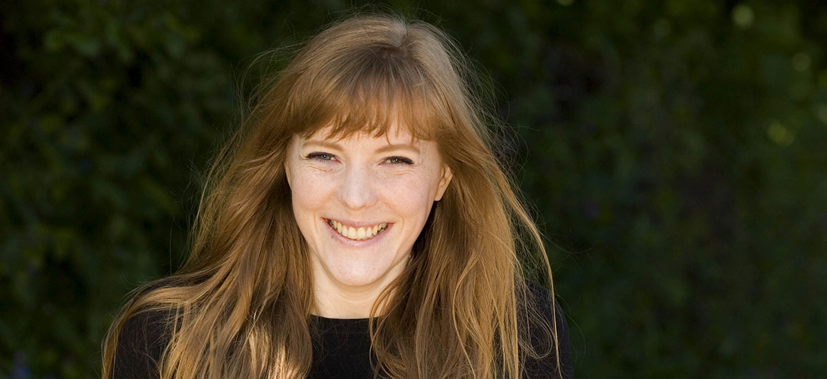 Elizabeth er borte: uforglemmelig om å glemme | Boktips