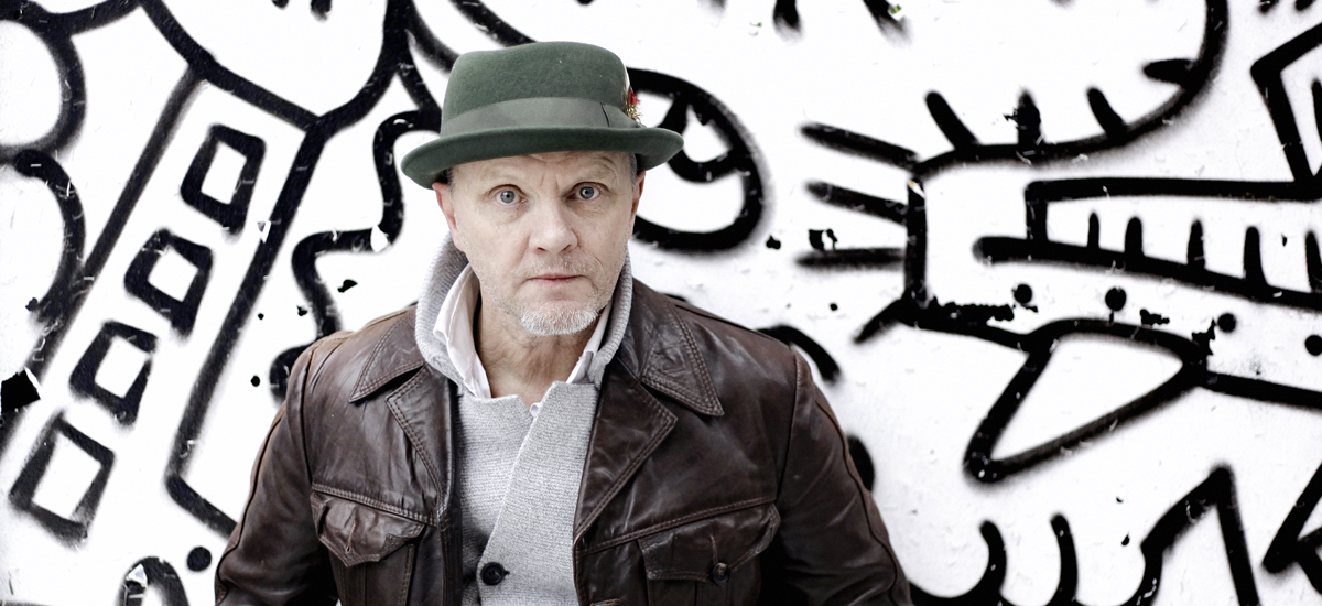 Ukas dikt: Utdrag fra "Jeg skriver språket" av Terje Dragseth | Boktips