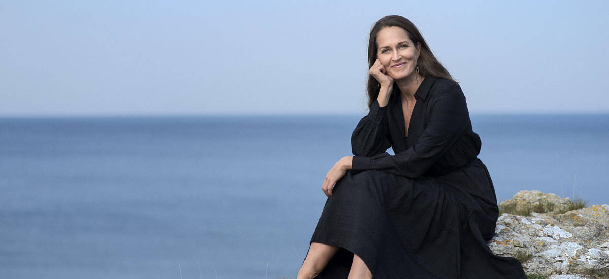 «Et spørsmålstegn er et halvt hjerte» av Sofia Lundberg - Boktips