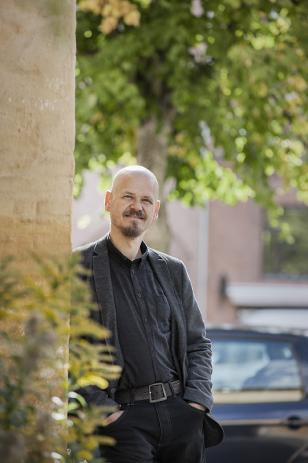 Kim Leine: – Løgnen kan bli til sannhet | Boktips